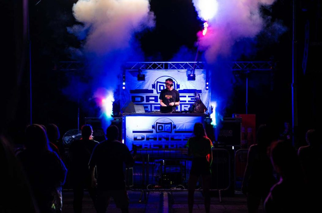FOTO&VIDEO Dance Pool Factory održan kod dravskog kupališta ...