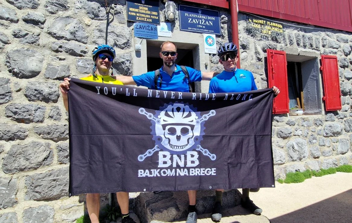 Varaždinci sudjelovali na MTB utrci po Velebitu - Varazdinski.hr