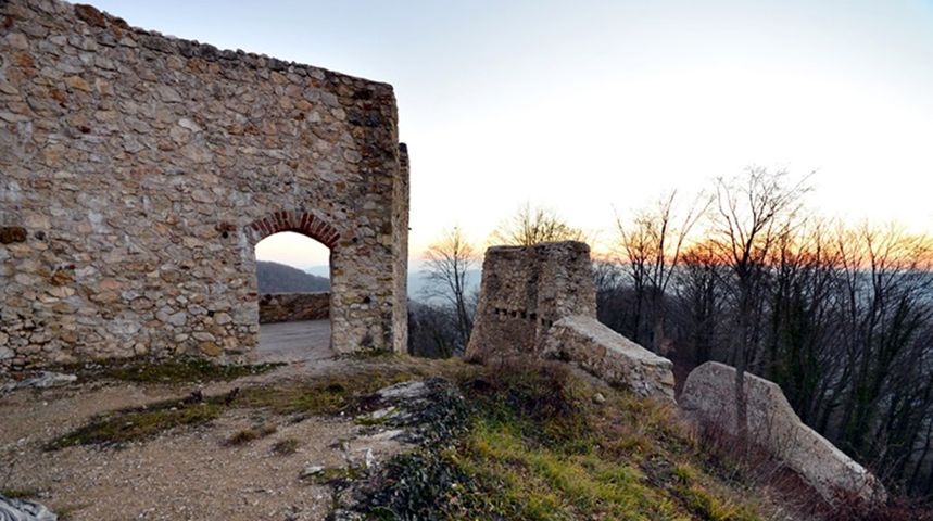 Grad Novi Marof dobio 100 tisuća kuna za sanaciju utvrde Grebengrad ...