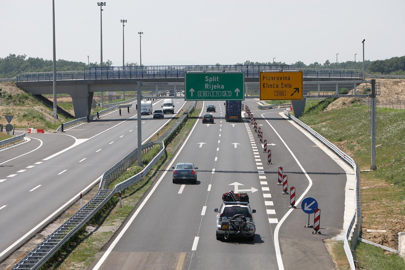 AUTOCESTA ZAGREB-KARLOVAC Zaustavni trak ljeti će služiti kao prometni ...