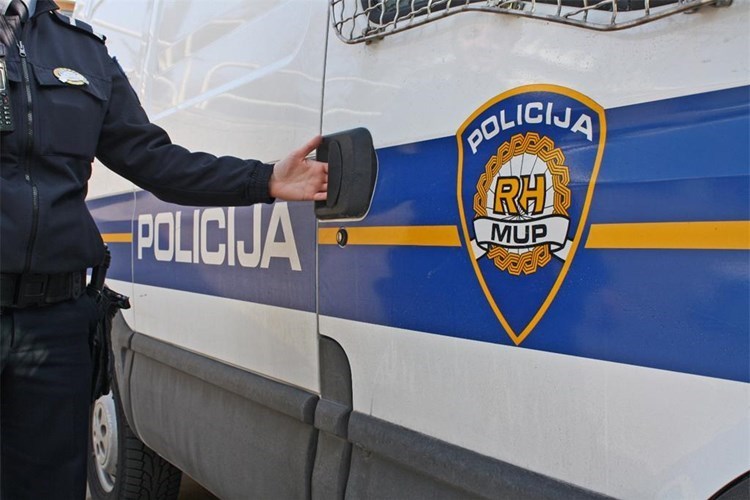 Varaždinska policija zaplijenila preko kilogram konoplje, hašiš ...