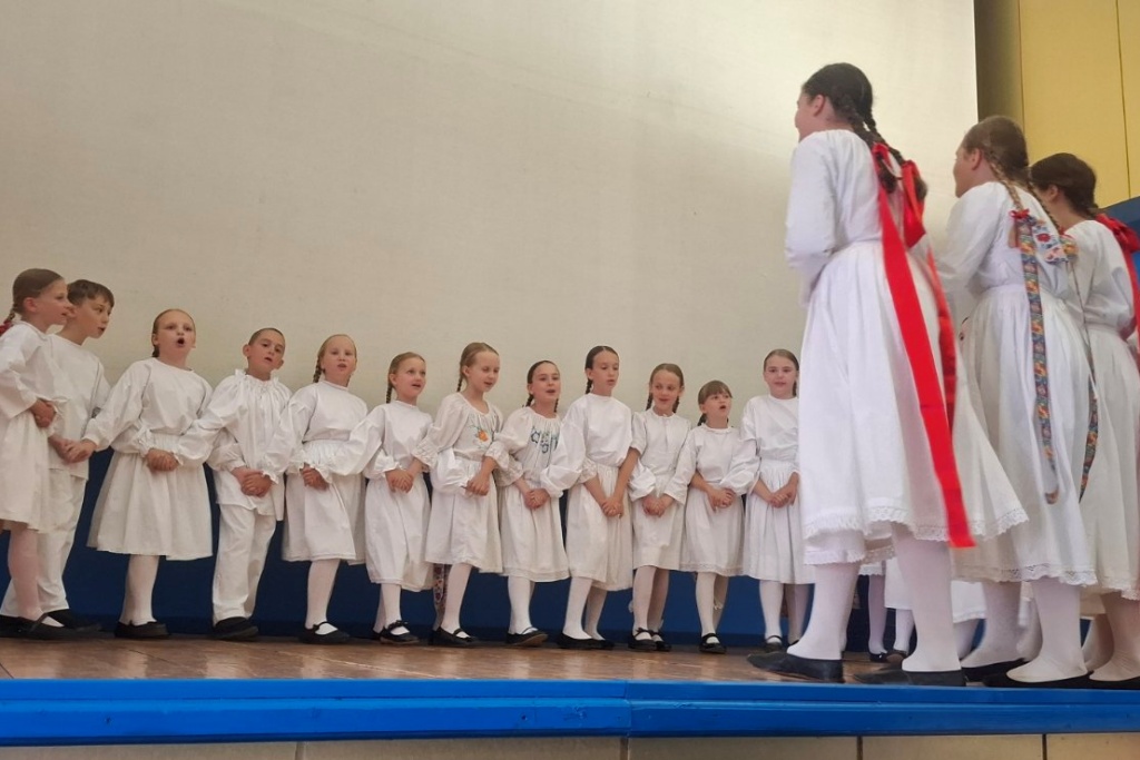 Završna priredba DV-a „Tratinčica“: Mali čuvari tradicije oduševili ...